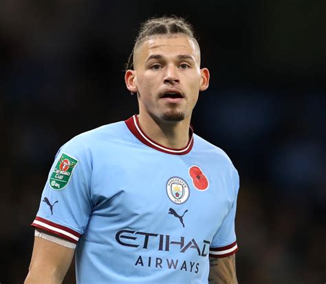 Everton Make Ambitious Move To Sign Manchester City Midfielder Kalvin
