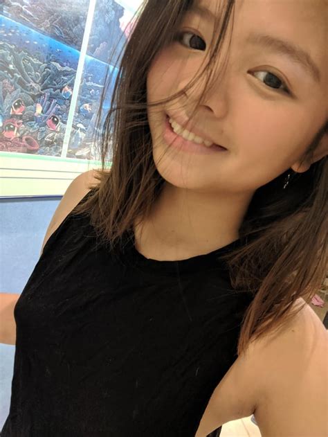 Hello There 18 R Selfies