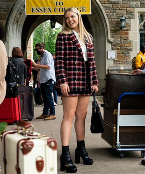 Looks The Sex Lives Of College Girls Laptrinhx News