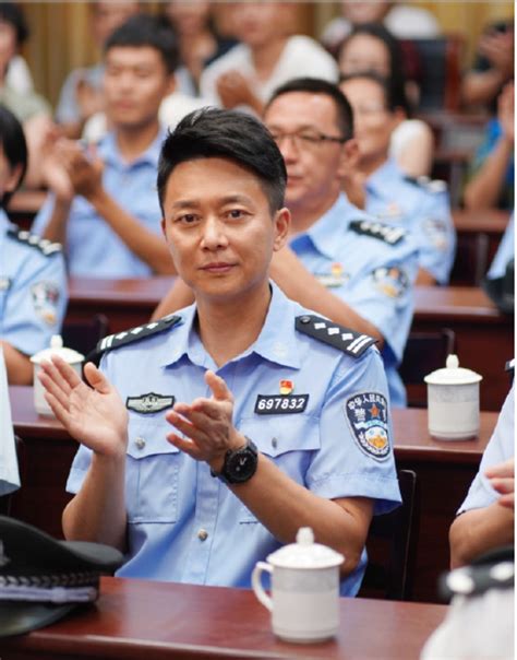 白敬亭弹卡农告别《开端》开端主要演员角色发表大结局感想 即时尚