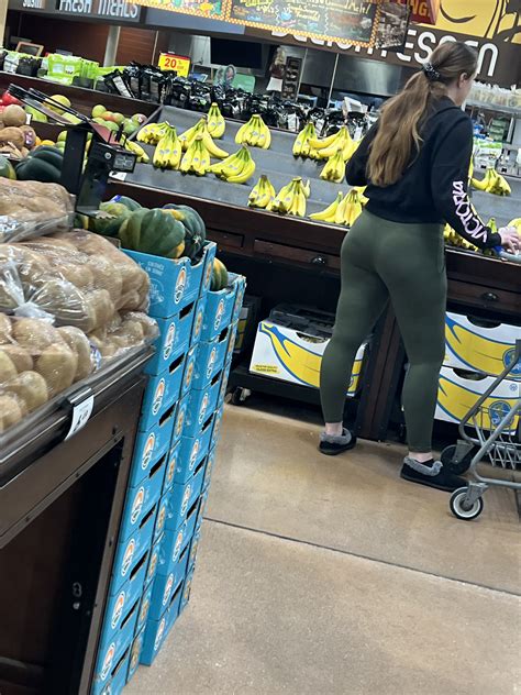 Tall Pawg In Green Leggins Spandex Leggings And Yoga Pants Forum