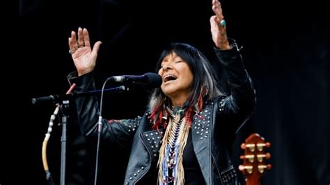 Buffy Saint Marie Documentary Wins International Emmy Award Theglobalface