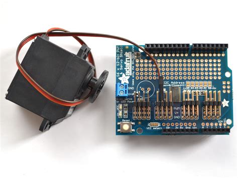 controle vários servo motores com o servo motor shield 16 canais da