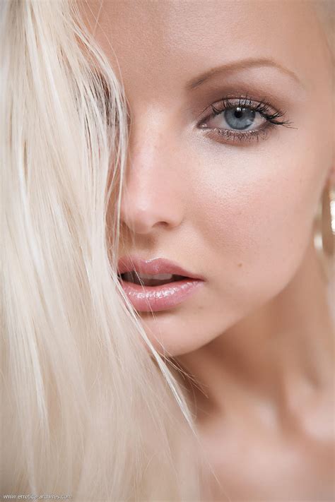 Veronika Simon Cat Eyes Part Ii [wallpaper] By Disturbedkorea On