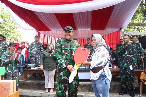 Meriahnya Lomba Hias Perahu Nelayan Piala Dandim 0611 Garut Th 2022 Di
