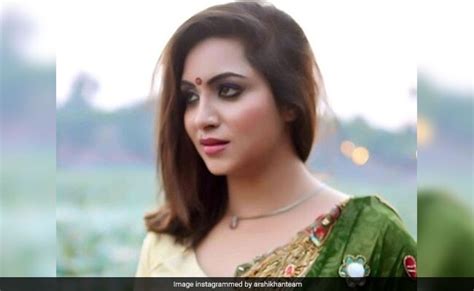 Bigg Boss 11 Salman Khan Happy Birthday Arshi Khan Hina Khan Shilpa