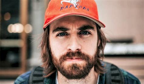 Triangle Face Shape How To Match It W A Beard Full Guide