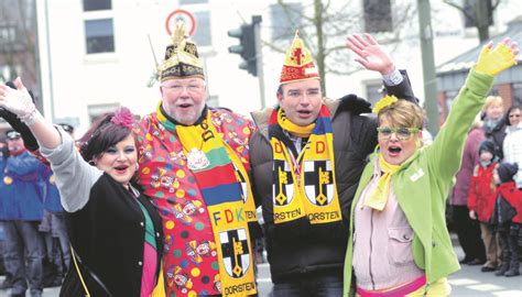 Helau Und Alaaf Beim Wahrscheinlich Letzten Rosenmontagszug Dorsten