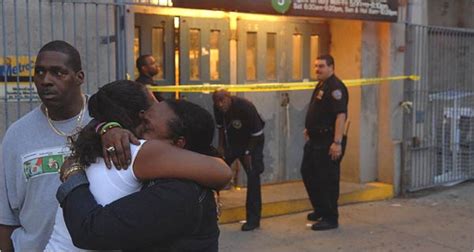 Bronx Man 19 Is Killed In Shooting On The Subway The New York Times