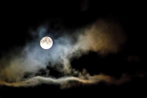 フリー写真画像 月光、月、雲、夜
