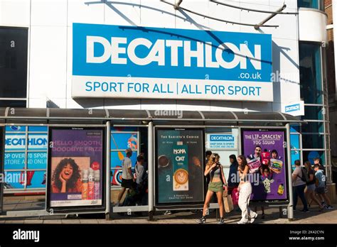 Decathlon Store Fotos Und Bildmaterial In Hoher Auflösung Alamy