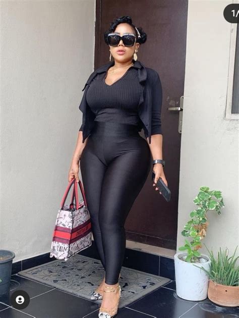 Reactions As Moyo Lawal Flaunts Her Beauty In New Photos She Posted On