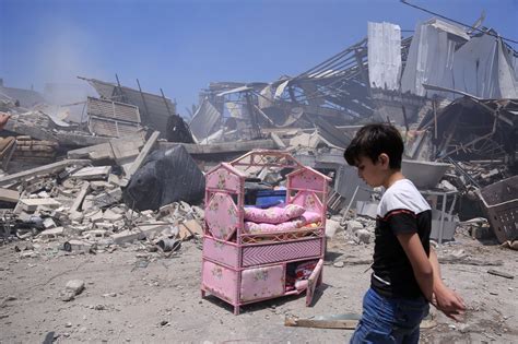 Israel And Hamas Fighting Raises Questions About War Crimes The New