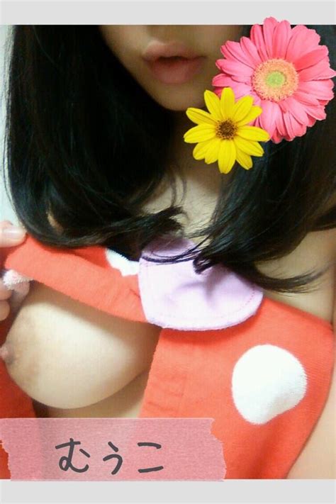 大学生♀がむっちりした上半身eカップおっぱいモロ出しでtwitter裏垢自撮りうp みんくちゃんねる