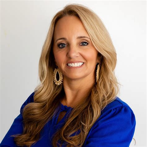 Tina Neal Richmond Ky Real Estate Associate Re Max Elite Realty