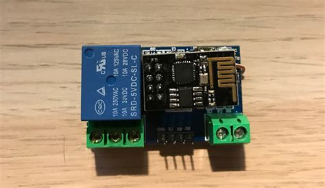 diy cheap ~3€ esp8266 based wifi relay switch with mqtt