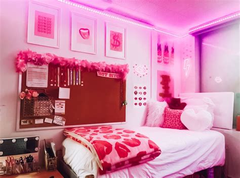 Dorm Room Themes Pink Dorm Rooms Dorm Room Styles Pink Room Decor