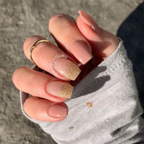 Kurze Ballerina Nägel Merken Sie Sich Diese Nageldesigns Für Ihre