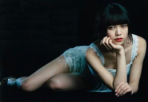 二階堂ふみ画像 お宝水着、プレイボーイ巻頭グラビアバニーガールコス、隠れ巨乳谷間お宝写真集 二階堂ふみ ふみ 女性