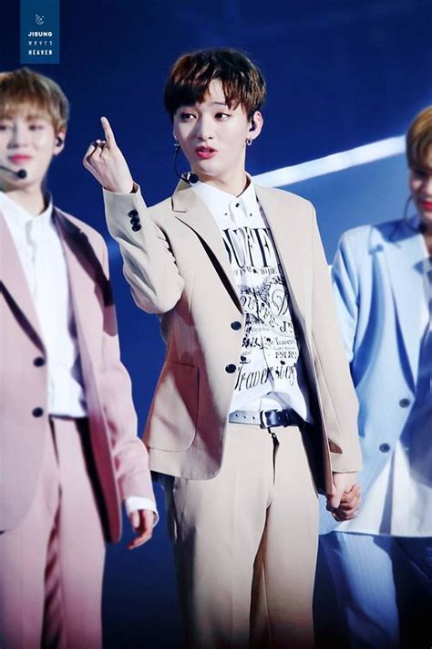 Wanna One Yoon Jisung Fashion Idol Ong Seongwoo Lee Daehwi Kim