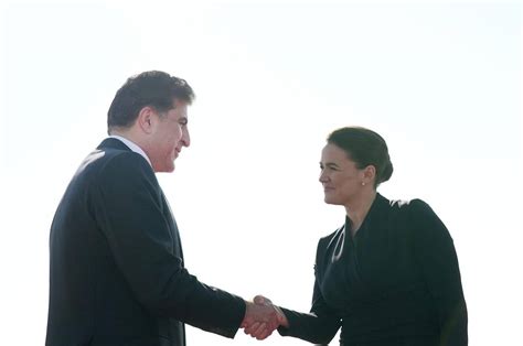 رئيسة هنغاريا تصل أربيل في زيارة أولى من نوعها صور
