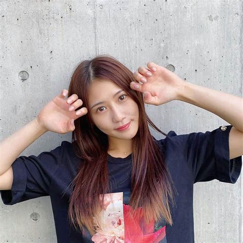 西野未姫さんのインスタグラム写真 西野未姫instagram 「すっぴん🙂 センター分け前髪 あまりやらない髪型 どうですか