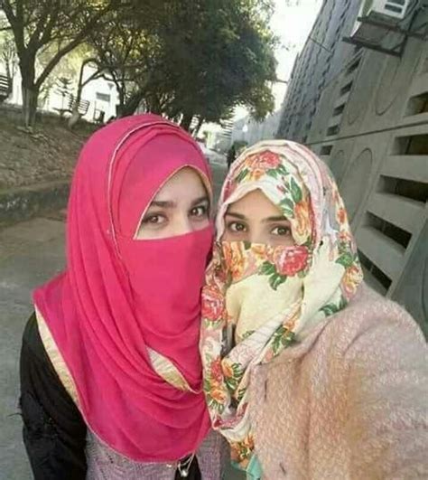 Pin By Nauvari Kashta Saree On Hijabi Queens Niqab Fashion Muslim