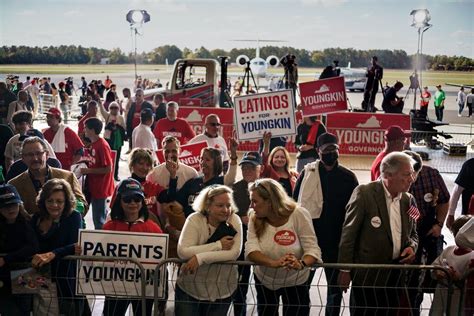 Whats Behind Democrats Struggle With Working Class Voters The New