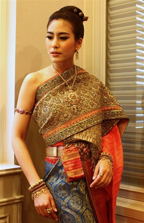 274 Best Thai Wedding Dress Images On Pinterest Thai Dress Thai