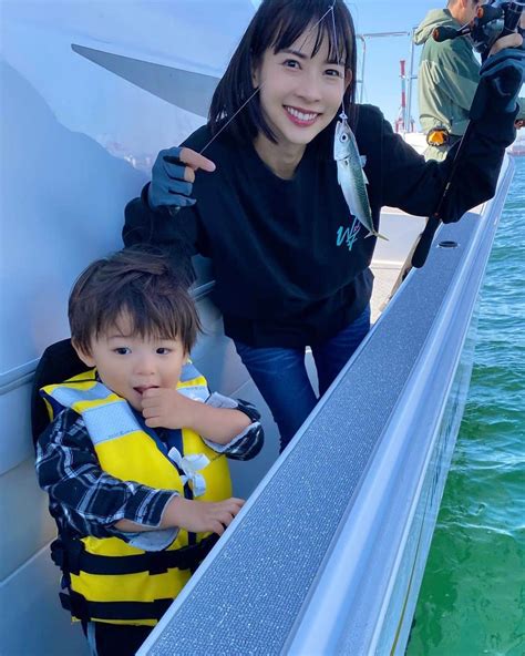 阪本智子さんのインスタグラム写真 阪本智子instagram 「🎣♡ 34歳ラストデー😆 この一年の釣りの1番の思い出は、 やっぱり碧羽