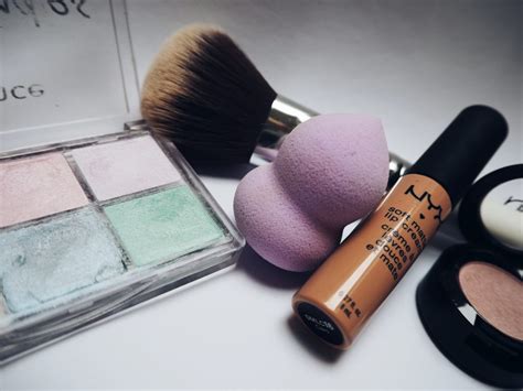 Le Maquillage Et La Science Pourquoi Les Femmes Se Maquillent Elles