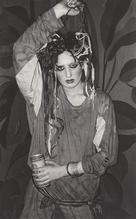 70 Candid And Amazing Photographs That Capture Londons Youth Culture