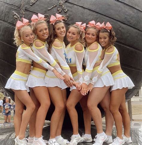 Pin By Sasha Thomas On Cheer In 2021 Cheer Picture Poses Cheer Poses