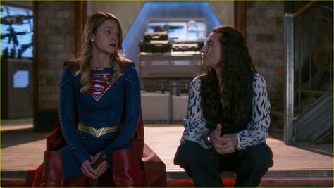 Kara And Lena Kiss In Alleged Cut Supergirl Finale Scene Photo