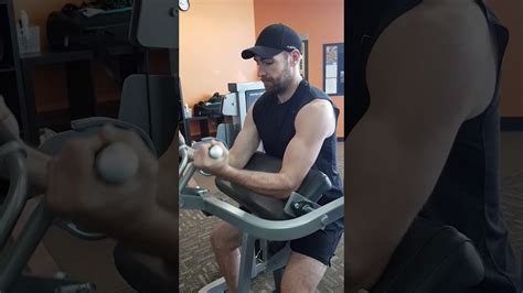 Hammer Strength Bicep Curls Youtube