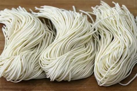 胃不好的人，早餐不妨常吃这9种食物，建议参考下 膳食养生频道 东方养生