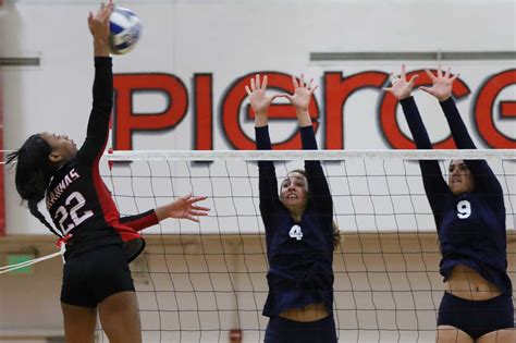Womens Volleyball Falls Short Of State Championships In Sweep By