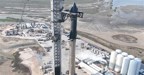 Spacex Stacks Mighty Super Heavy Rocket As It Eyes February Test Launch