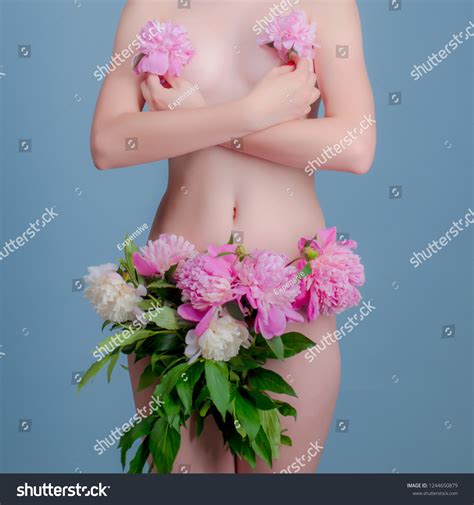 7 Afbeeldingen Voor Flat Chest Bare Models Afbeeldingen Stockfoto‘s