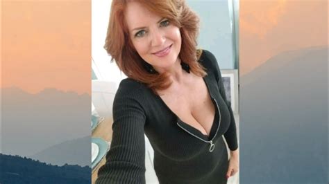 Classy Old Woman Over 60 Attractively Dressed Amazing 183 Attractive