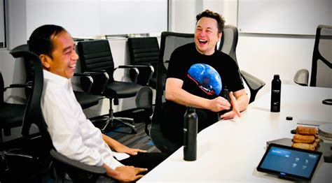 Elon Musk Takes Aim At Unnamed Sources In Report About Teslas