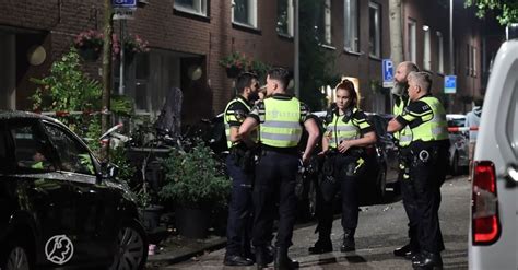 Bewoners Overmeesteren Verdachte Na Tweede Explosie Op Rij In Straat