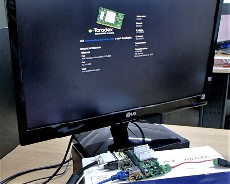 webcam and facetracking sample on windows iot core