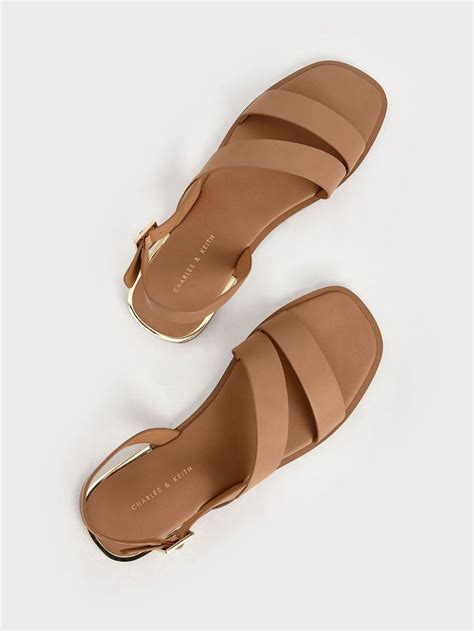 Pin By Rodrigo Bueno On Spring Summer 2021 2022 Slingback Flats