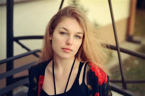 Wallpaper Model Blonde Long Hair Glasses Red Fashion Person