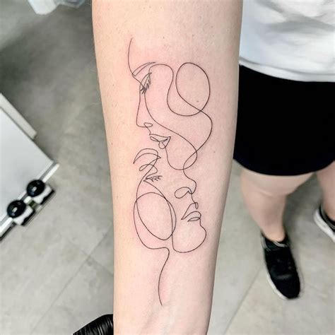 40 Beautiful Mom Tattoos To Honor Mother S Love Artofit