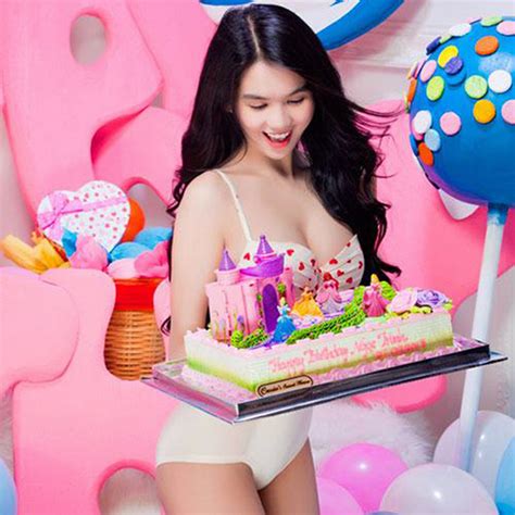 Top 25 Hình ảnh Gái đẹp Chúc Mừng Sinh Nhật Mới Nhất Nông Trại Vui Vẻ