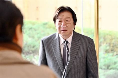 金曜ドラマ「不適切にもほどがある！」第4話。向坂キヨシ（坂元愛登）はスマホなしで小川純子（河合優実）を見つけ…（c）tbs ― スポニチ