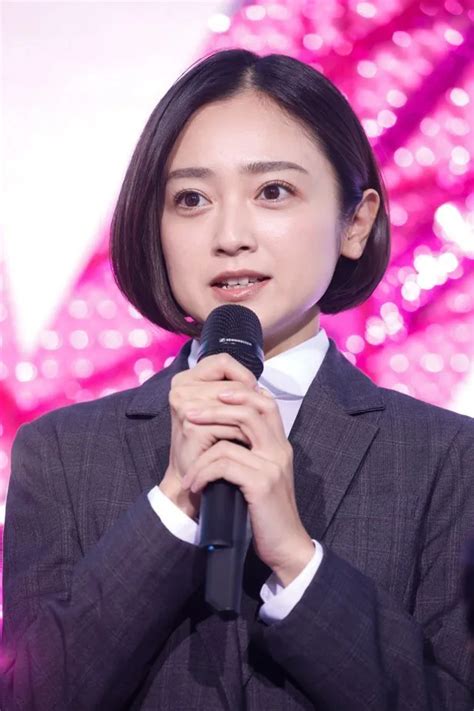画像・写真 安達祐実、2020年初の“さっぱりヘアスタイル”を報告「さらに若返ってる 」「マネしたい！」の声 1 13 Webザテレビジョン