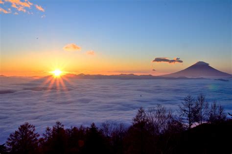 甘利山からの日の出、富士山、雲海 By Koba586595 （id：3898998） 写真共有サイト Photohito